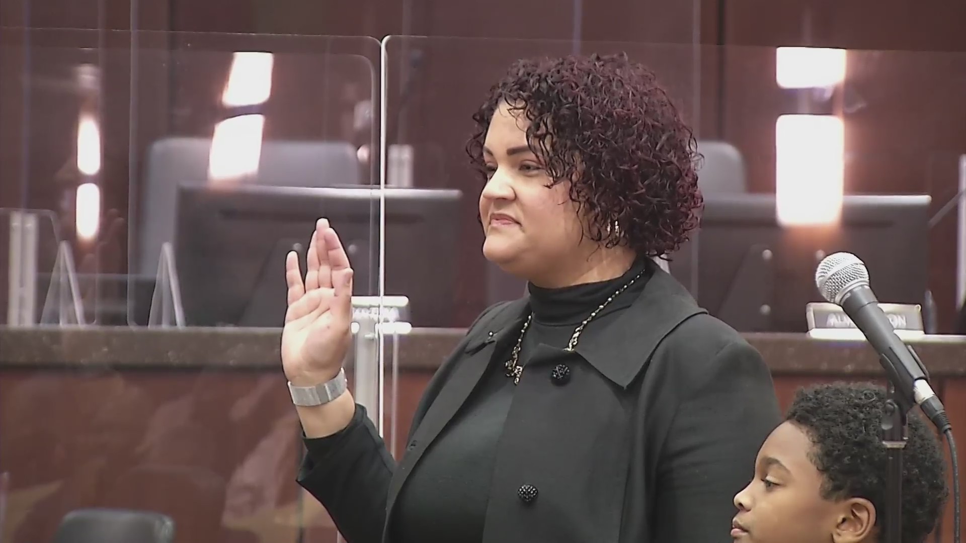 Stacy Pulliam sworn in as Augusta’s District 2 commissioner, what she ...