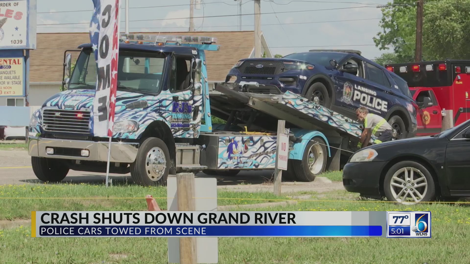 Crash Shuts Down Grand River – WLNS 6 News