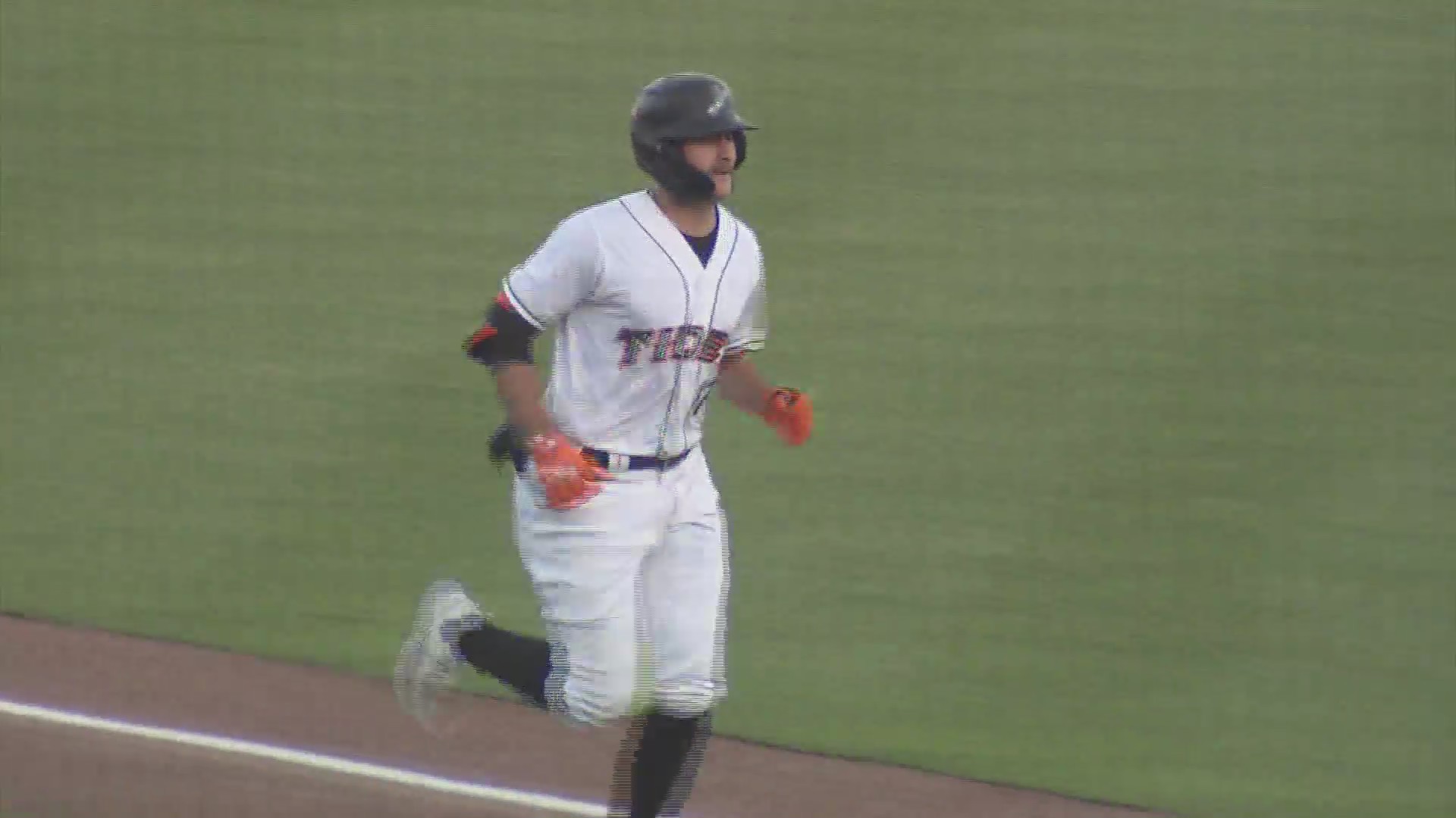 Tides top Red Wings 5-3 for fourth-straight win – WAVY.com