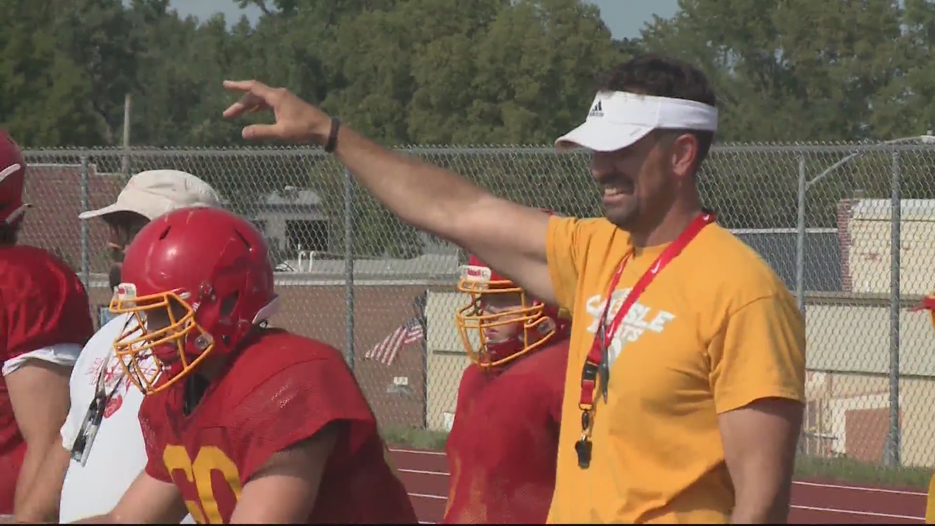 Football Friday Coaches Corner – Carlisle Coach Mark Hoekstra – who13.com