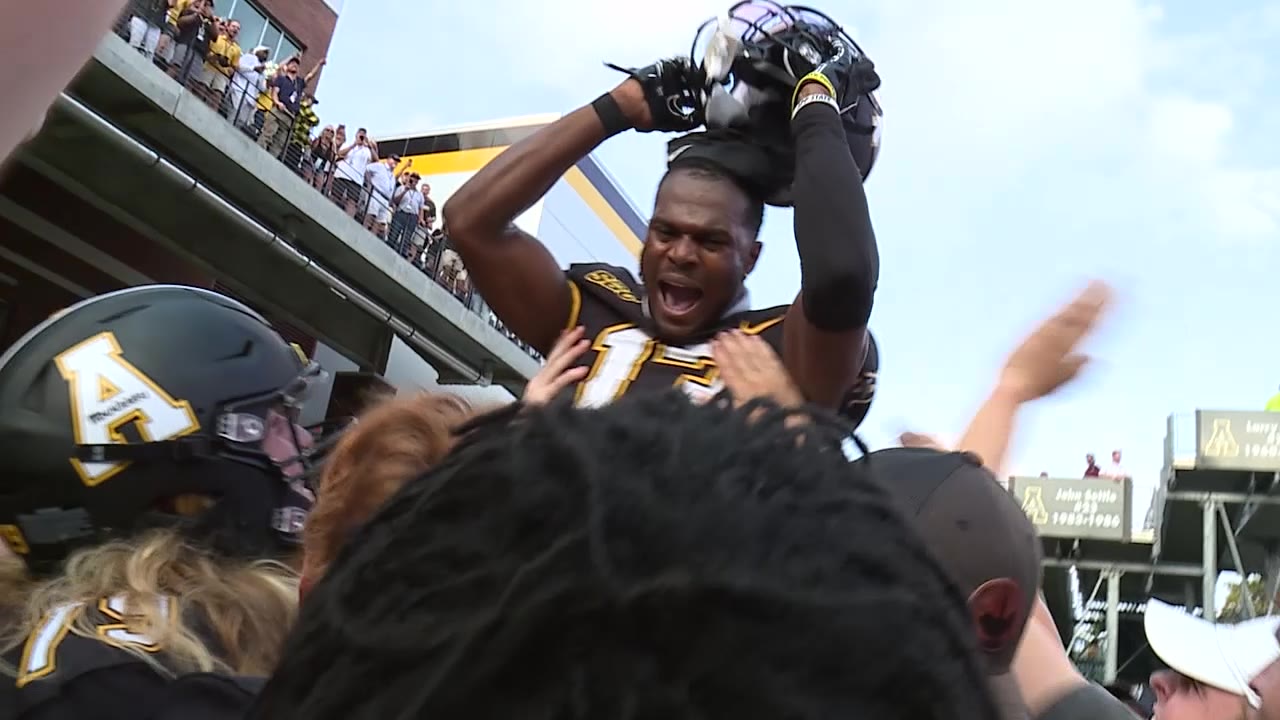WATCH: Fans storm field after Appalachian State’s miracle Hail Mary win ...