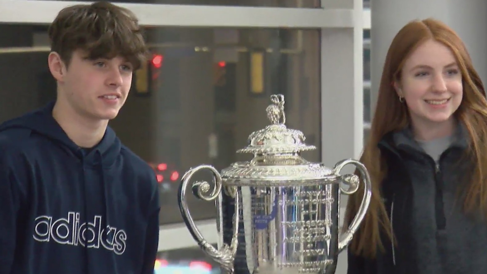 Wanamaker Trophy makes pit stop at Rochester Amerks game – RochesterFirst