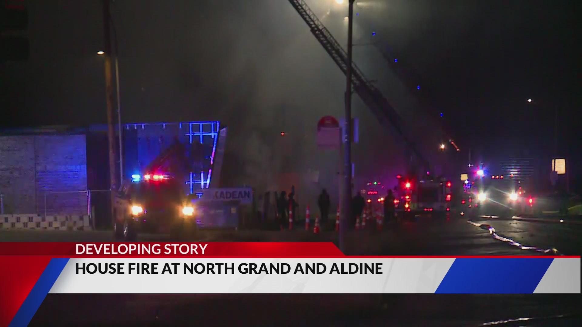 2-story building fire at North Grand and Aldine – FOX 2
