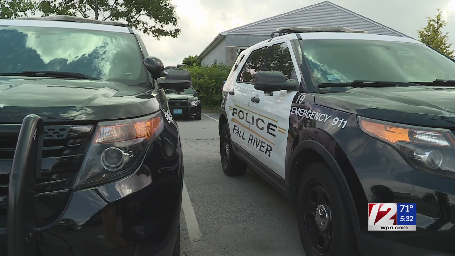 Fall River police officers equipped with body cameras – WPRI.com