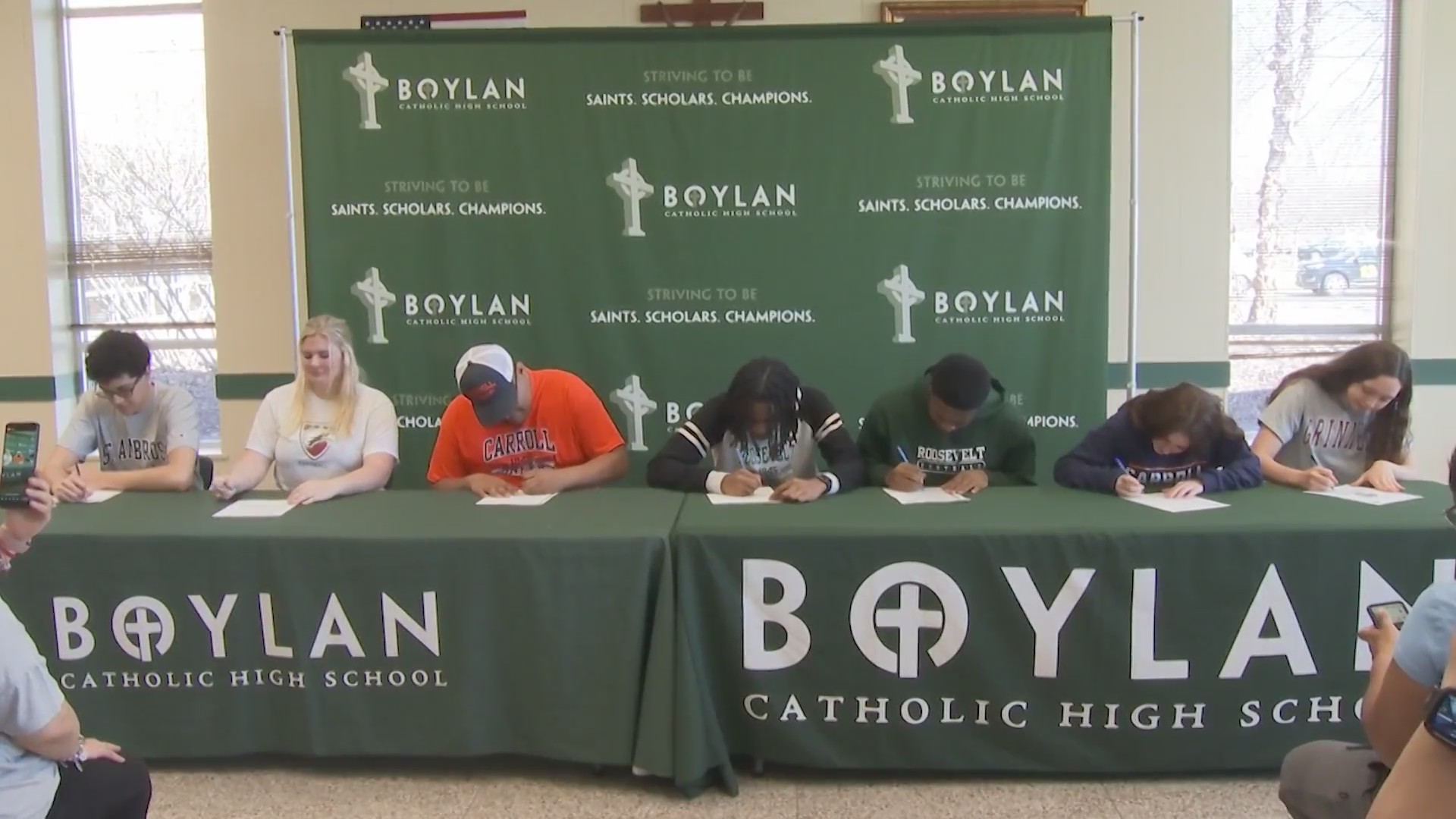 A day of signing and celebrating at Boylan – MyStateline | WTVO News ...