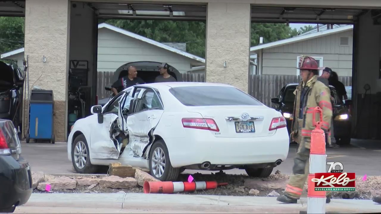 Multiple injury accident Saturday in Sioux Falls – KELOLAND.com