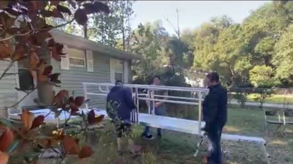 Woman with unsafe entryway to home receives new ramp for the holidays ...