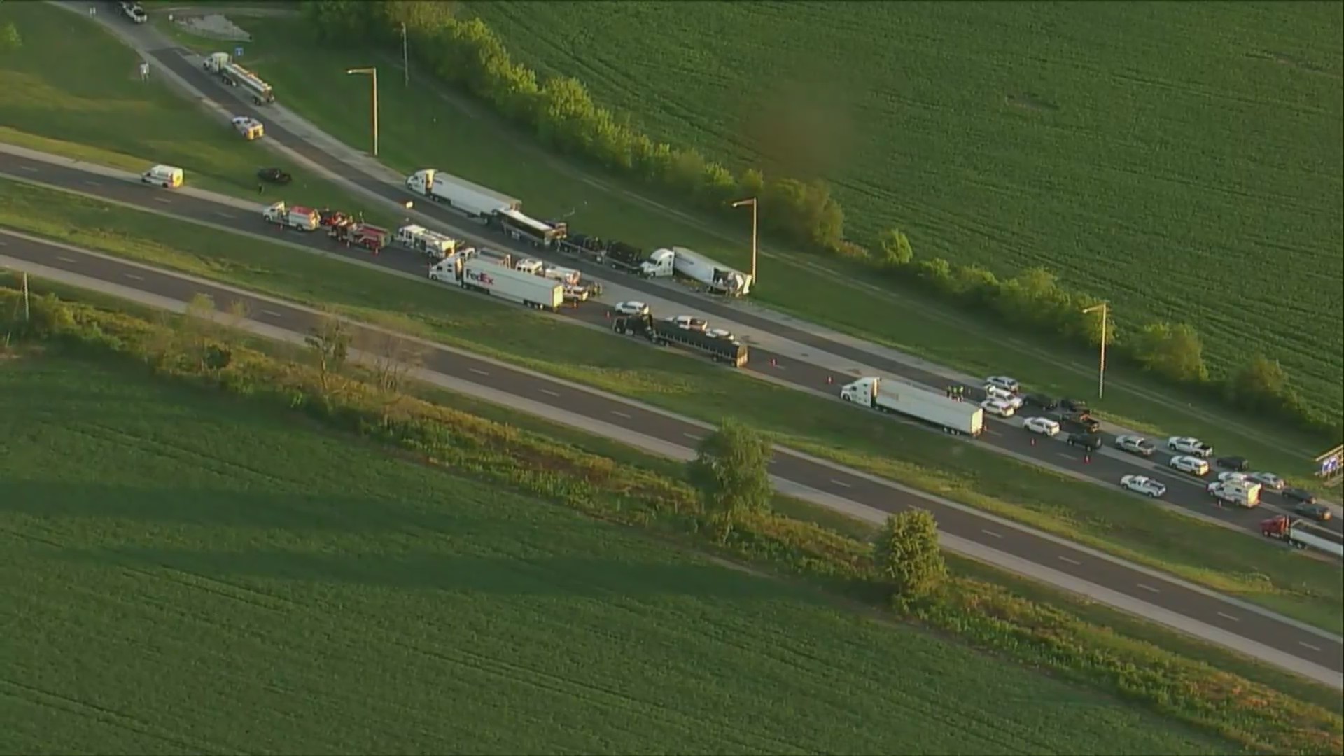 3 killed, several injured in Illinois Greyhound bus crash – FOX 2