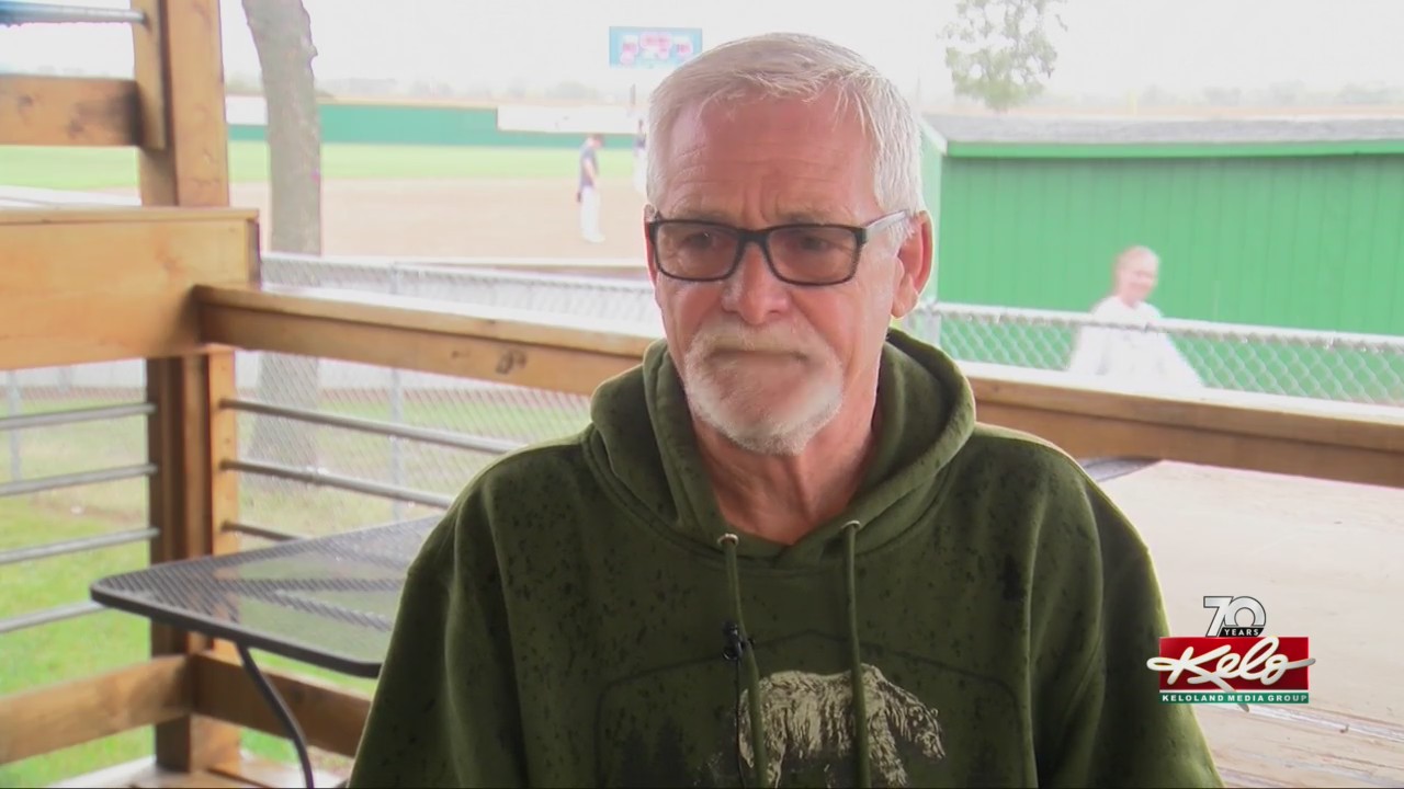 Luck, fate, coincidences, save Renner coach who suffered cardiac arrest ...