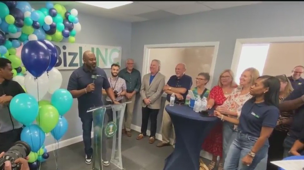 ‘We’re ready’: Business incubator aims to reawaken commerce in historic Lake Wales neighborhood ...