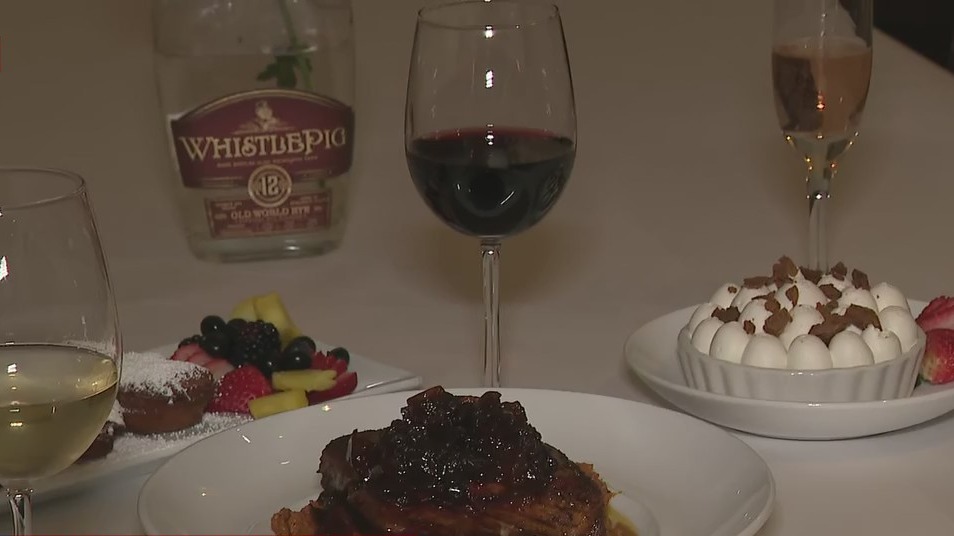 Gary on the Go – Dine downtown at the Porch – FOX40 News