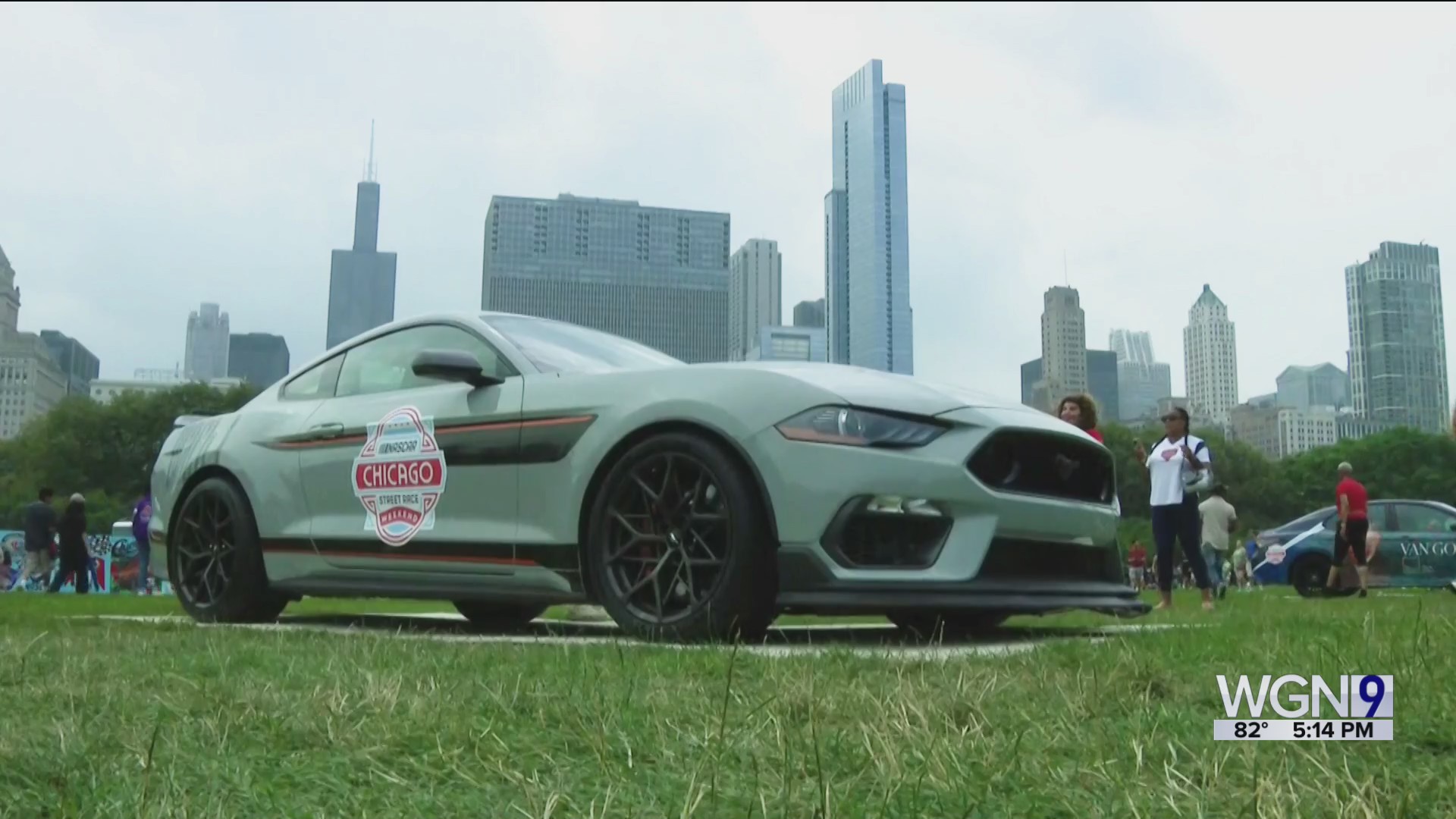 Drivers, spectators praise setup for 1st street race in Chicago – WGN-TV