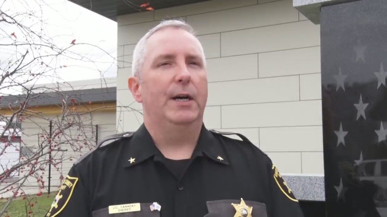 Monuments to fallen officers, K-9 officers, unveiled at Raleigh County Sheriff’s Office – WVNS