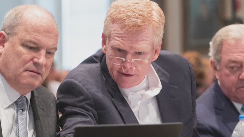 ‘Bombshell’: Defense attorney on Murdaugh clerk allegations ...