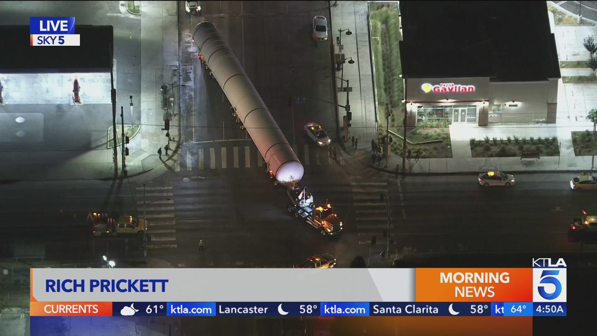 Endeavour rockets on the move through Los Angeles – KTLA
