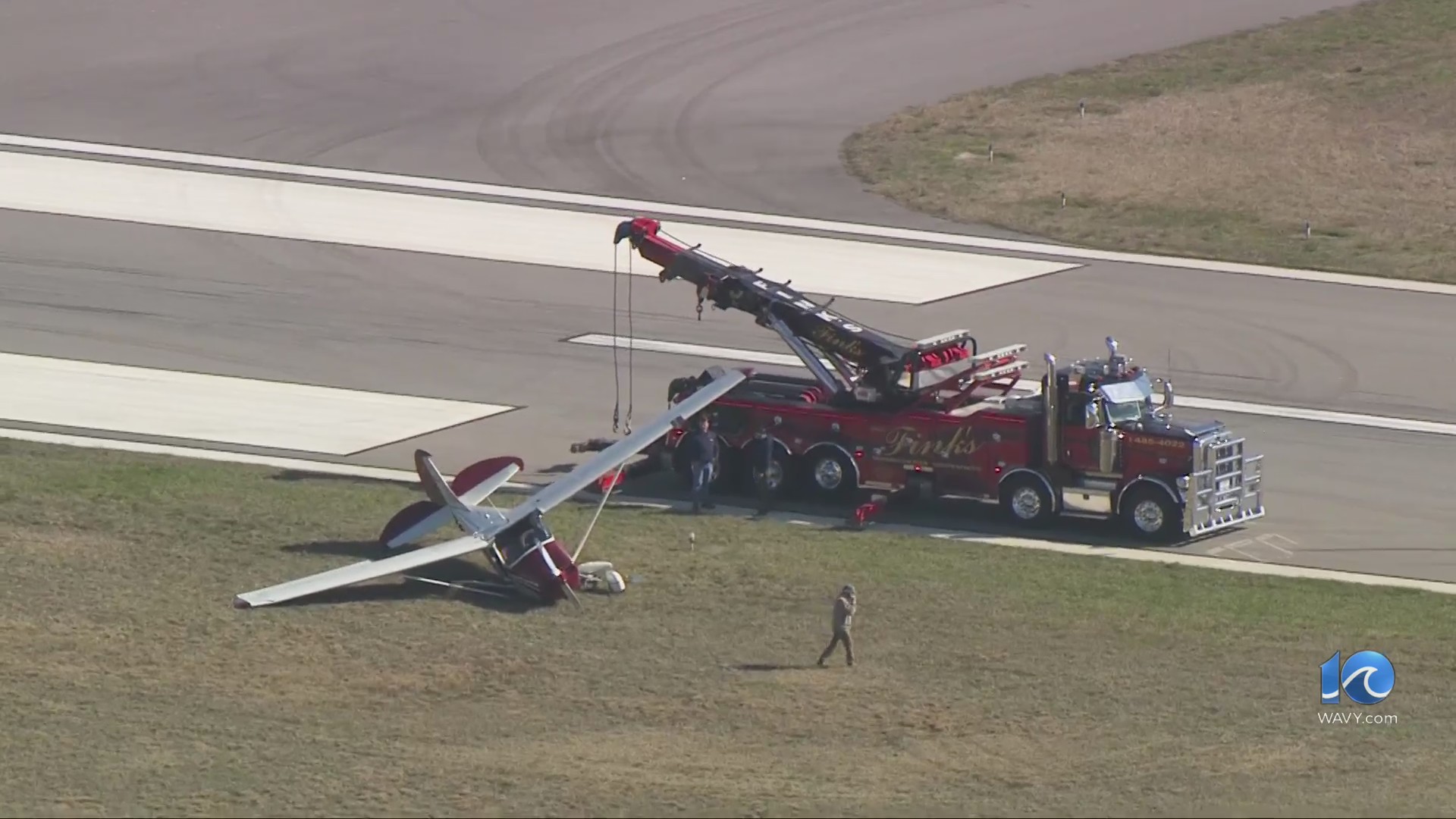 Plane goes off runway at Chesapeake airport – WAVY.com