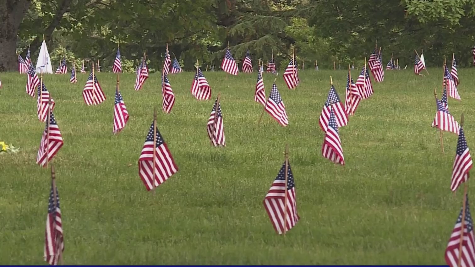 ‘Honor everybody:’ Local veterans gather at Portland cemetery to ...
