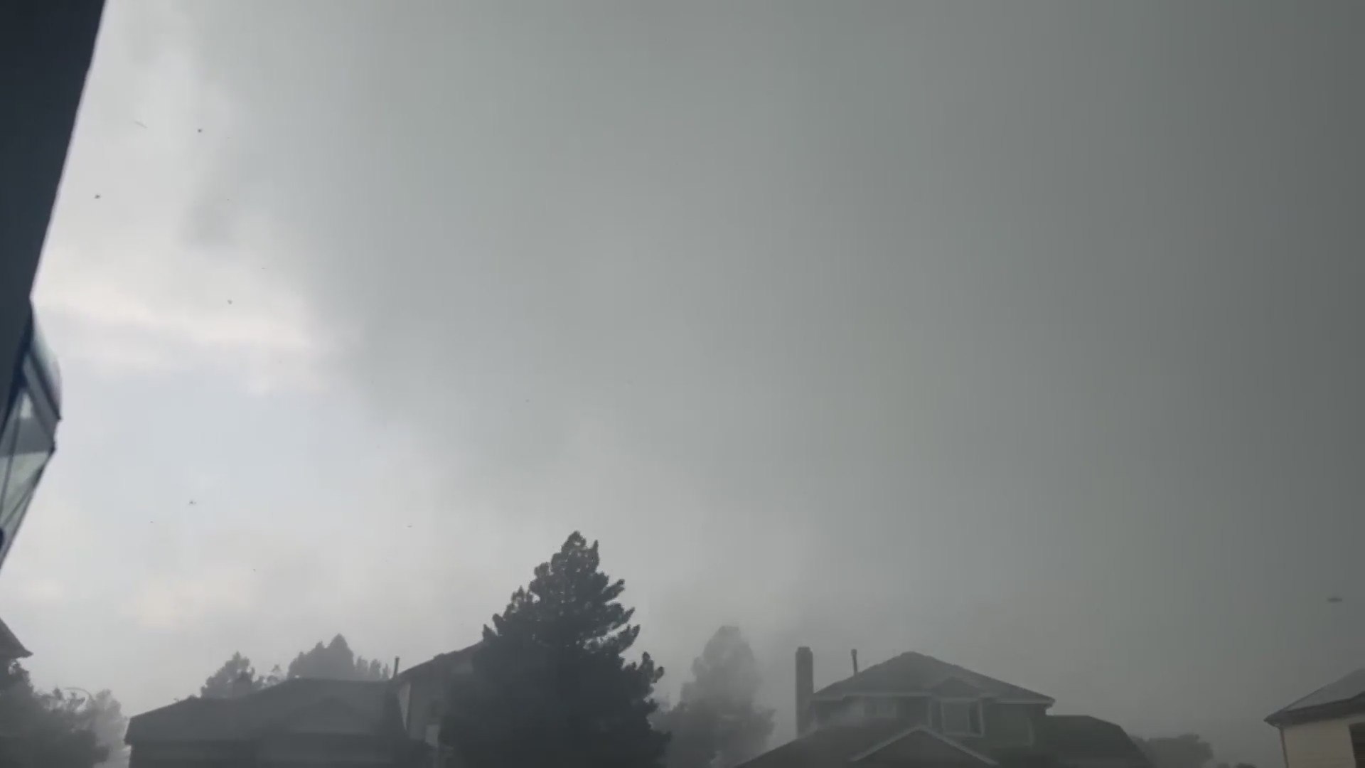 Tornado rips through Highlands Ranch neighborhood – FOX31 Denver
