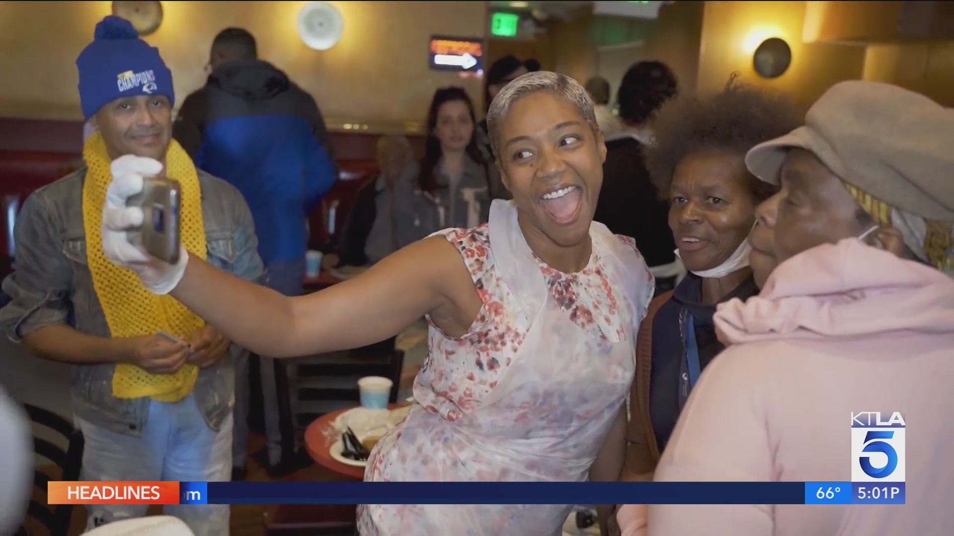 Comedians serve up free dinner and laughs at Laugh Factory in Hollywood ...