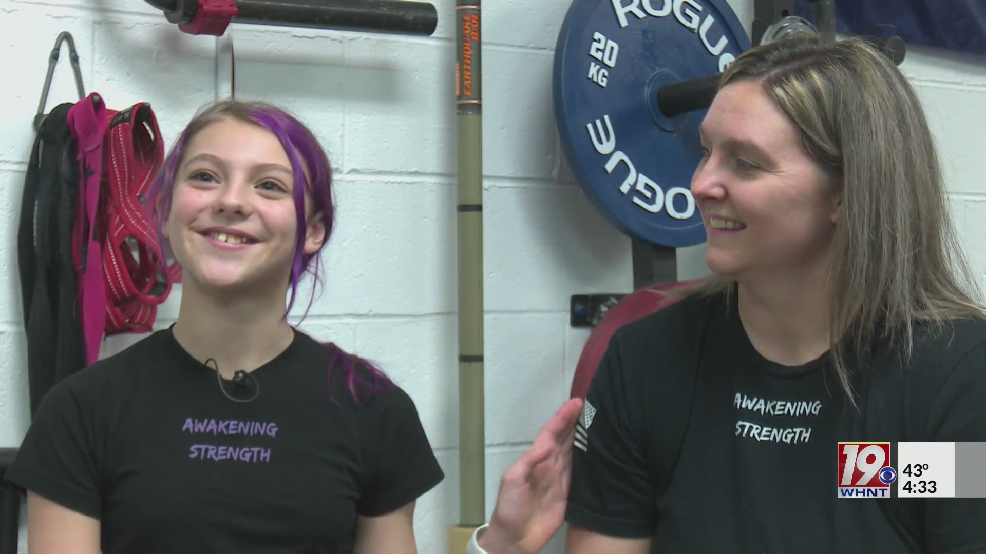 Mother-Daughter Powerlifting Duo Take ‘Family Time’ to a New Level ...