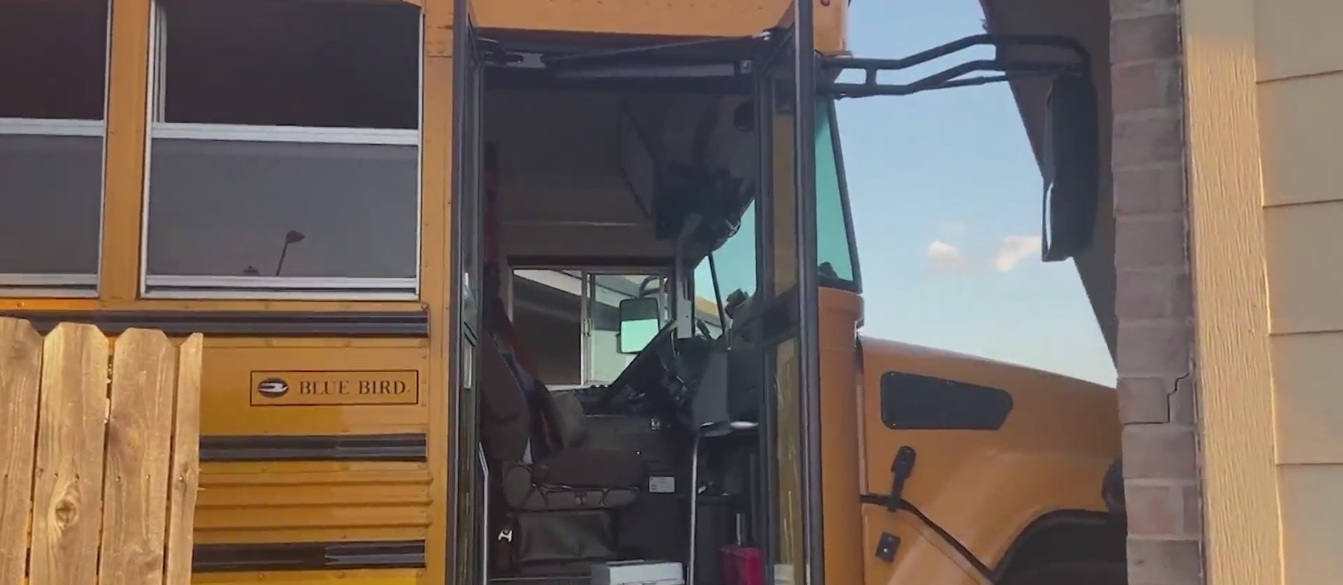 School bus crashes into side of house in Hutto, officials say ...