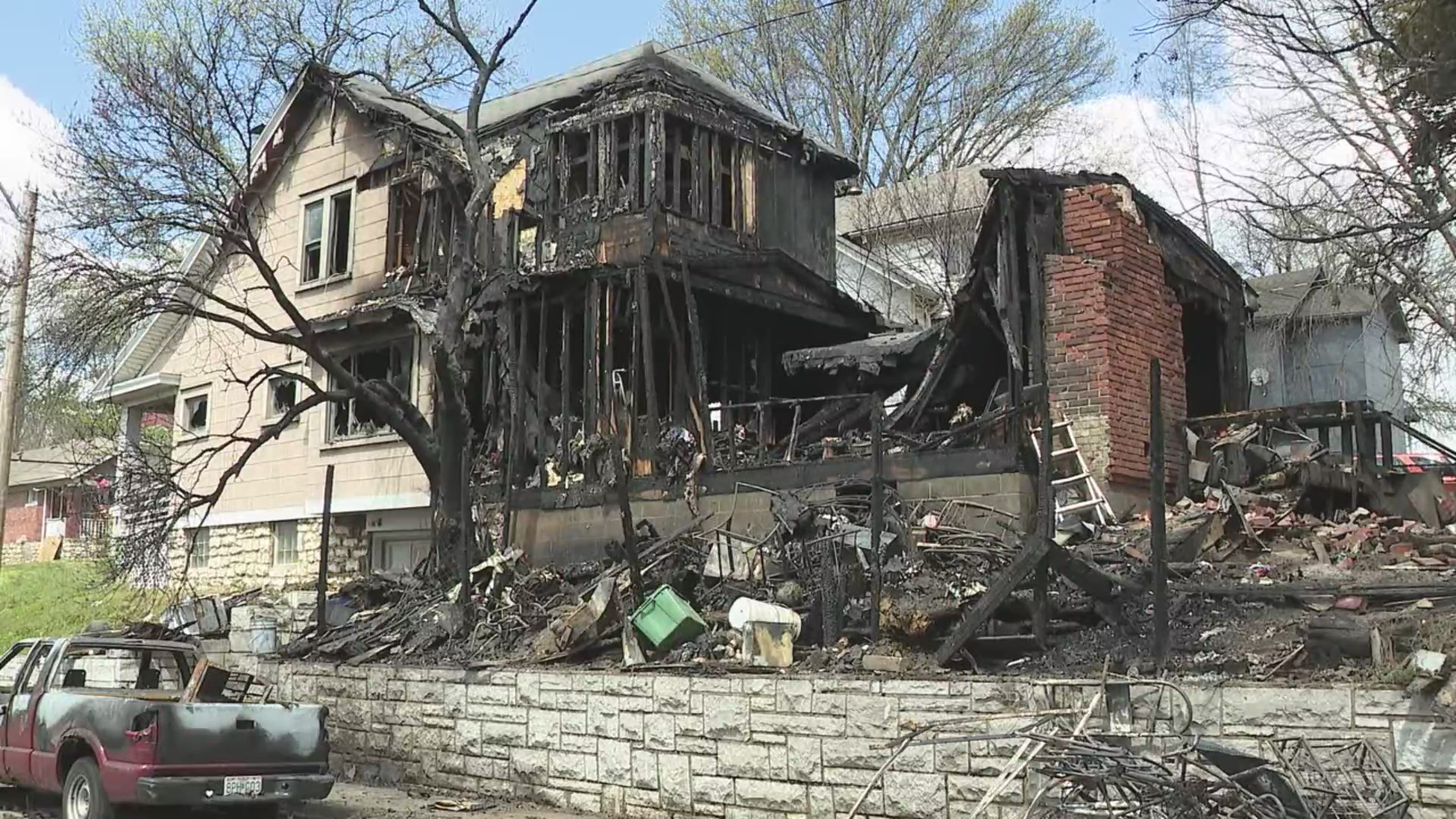 Victims of Kansas City house fire put on hold after calling 911 – FOX 4 ...