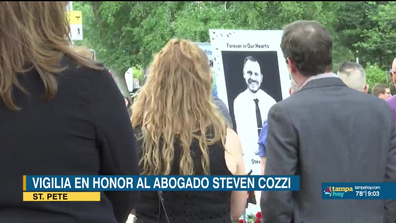 Vigilia tras asesinato del abogado Steven Cozzi – WFLA