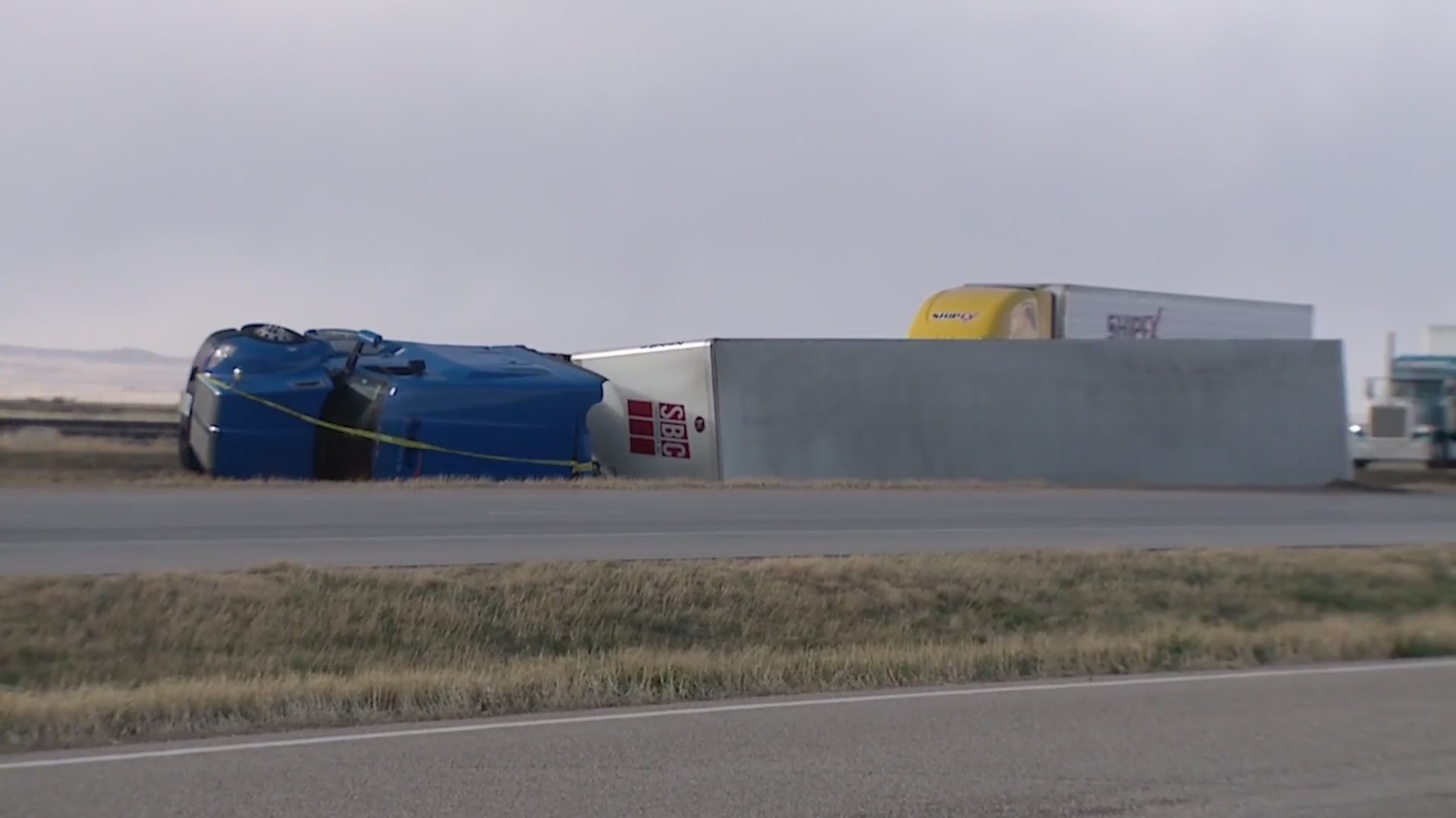 Windy weather causes problems for trucks on I-25 in northern Colorado ...