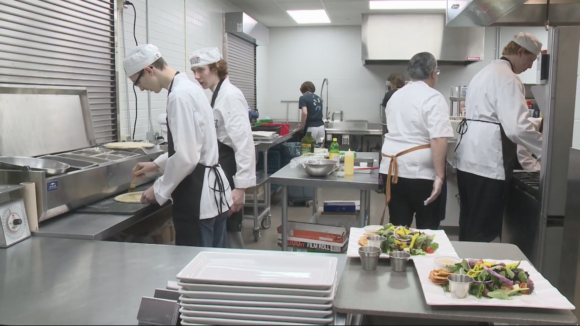 Scholastic Spotlight: Norwalk Warrior Cafe & Madrid Readers – who13.com