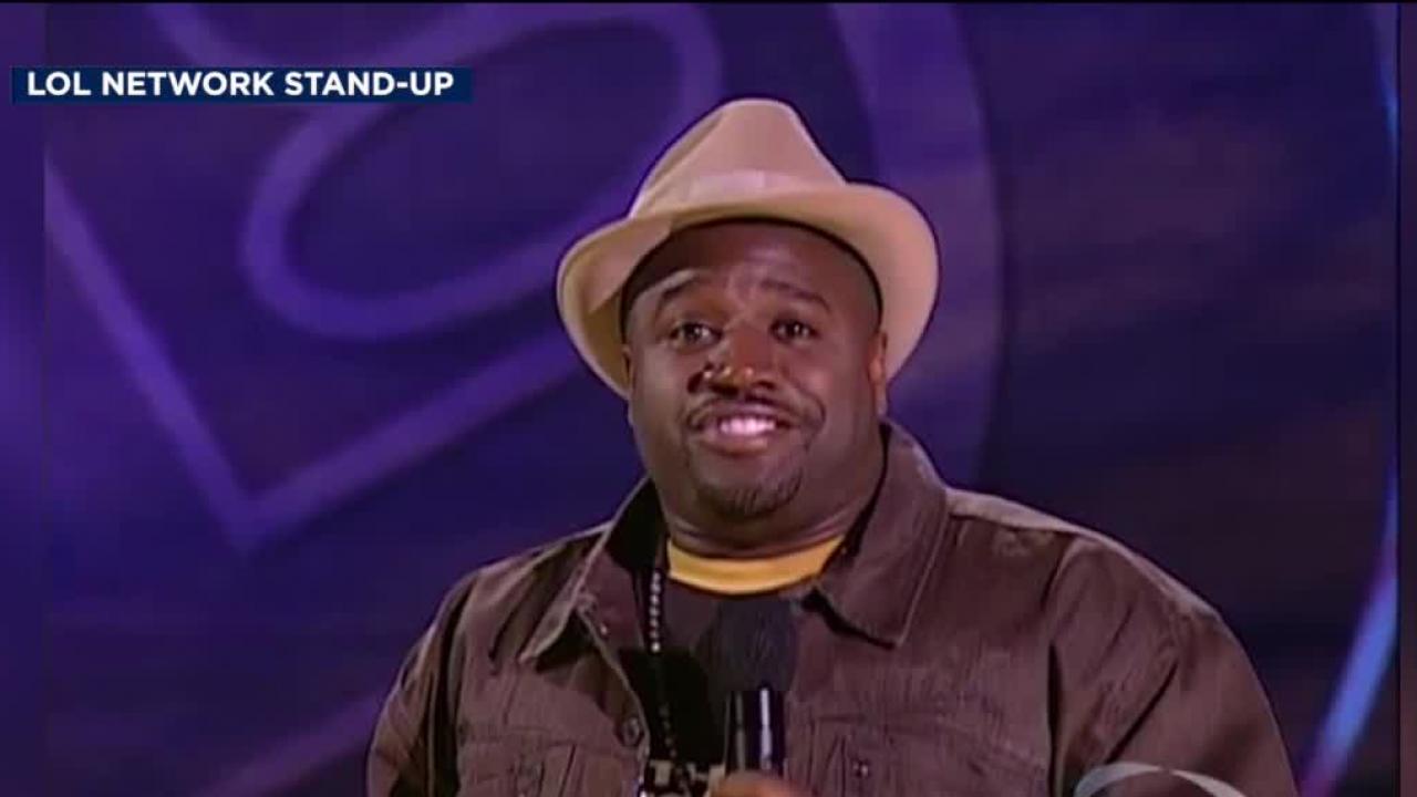 Comedian Corey Holcomb shows he can multitask while doing an interview ...