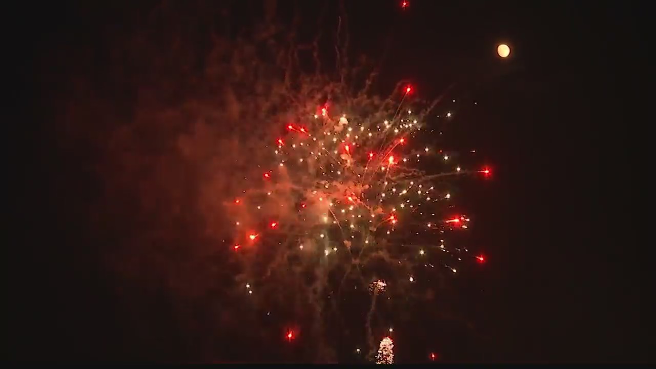 Jumpin’ Jacks Drive-In firework success – NEWS10 ABC