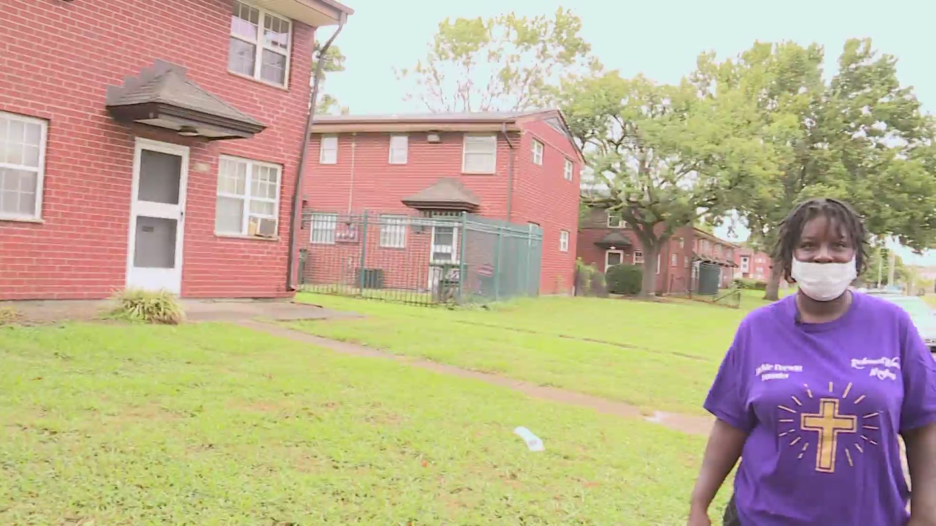 Norfolk woman taking back community one visit at a time – WAVY.com