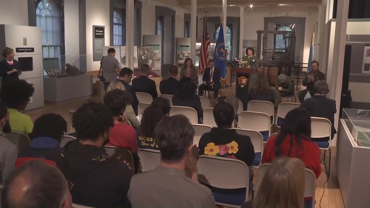 Stolen 19th century Marksmanship Medals return to Springfield Armory – WWLP