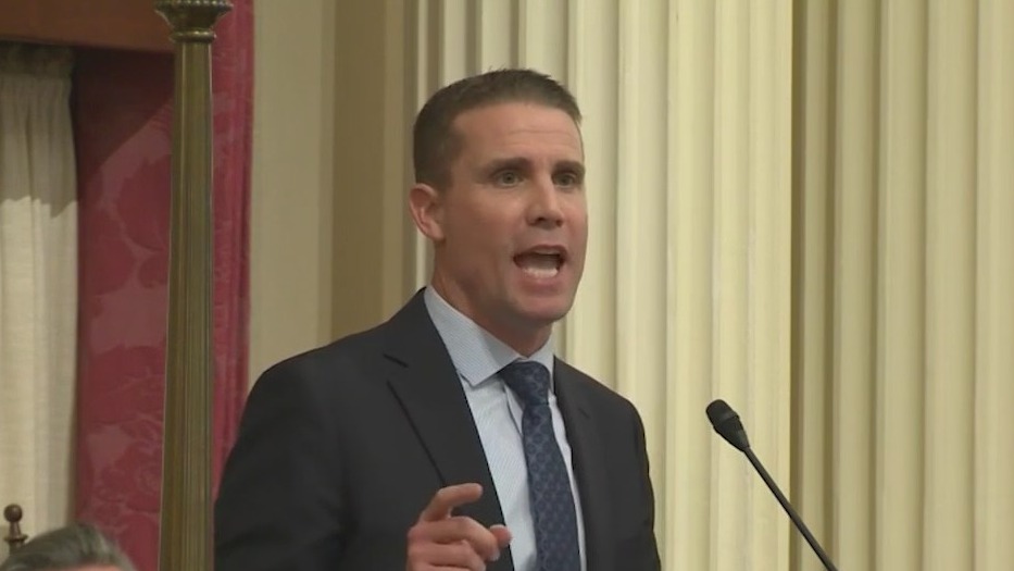 Mike McGuire swears in as Senate President Pro Tem – FOX40 News