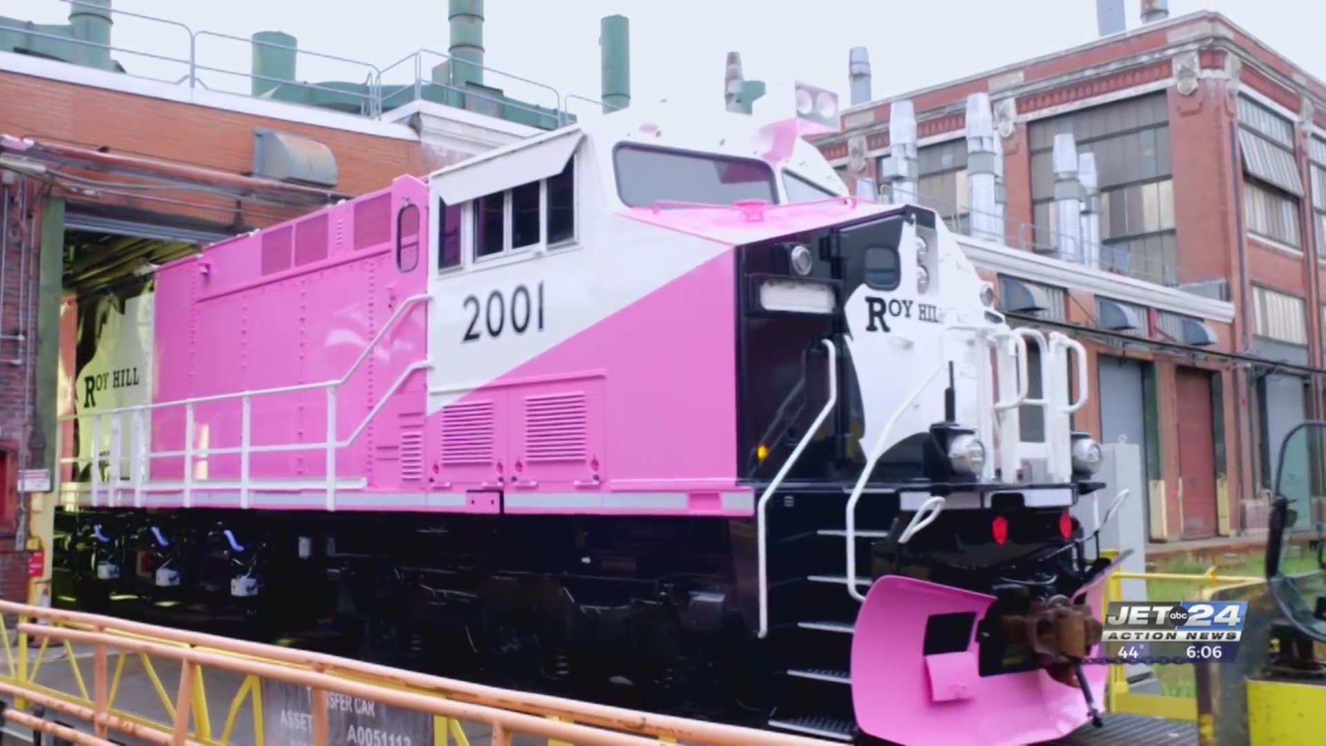 Tickled pink – Wabtec unveils pink battery-powered locomotive, the ...