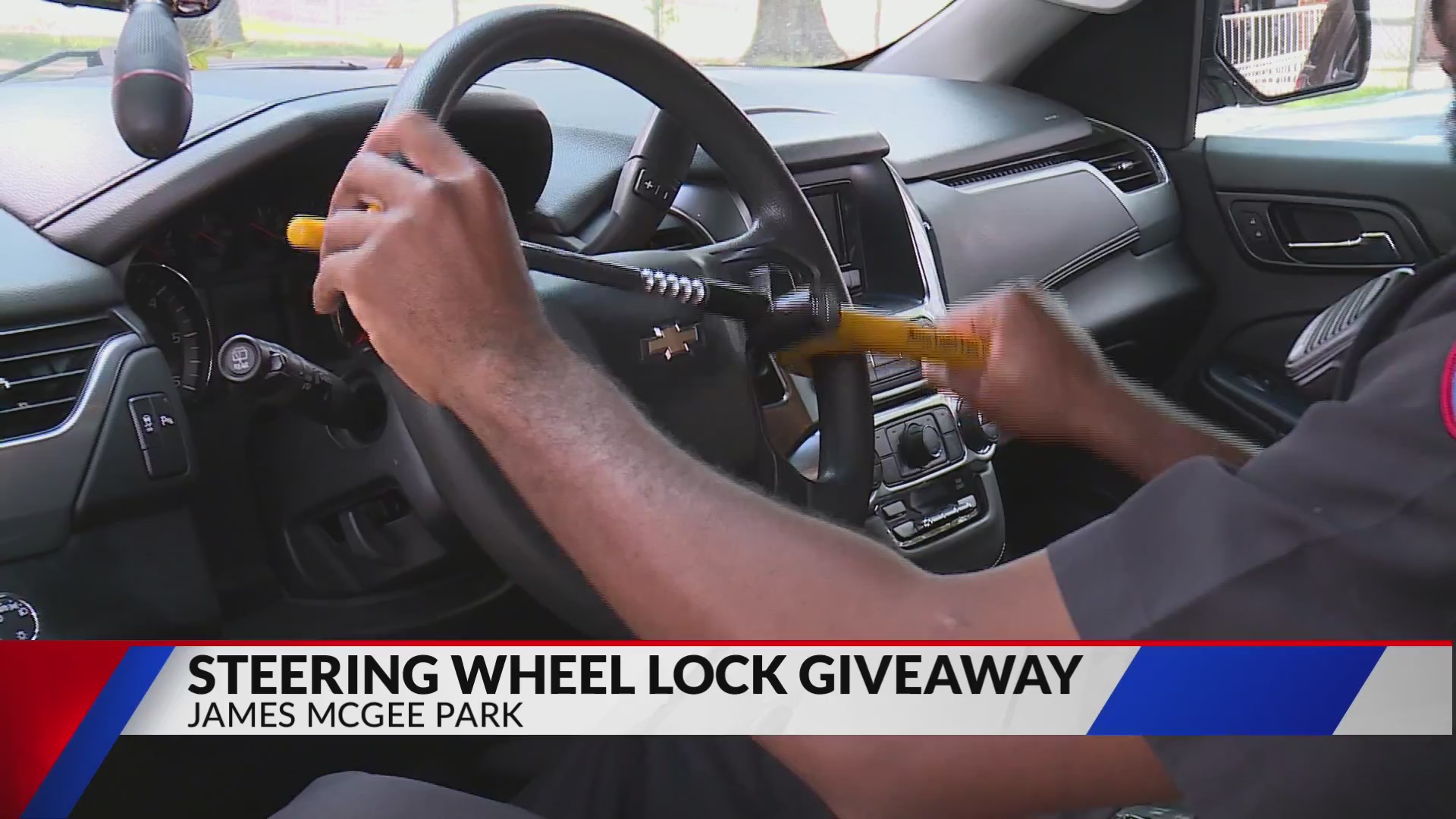 Steering wheel lock giveaway amid spike in north St. Louis County break ...