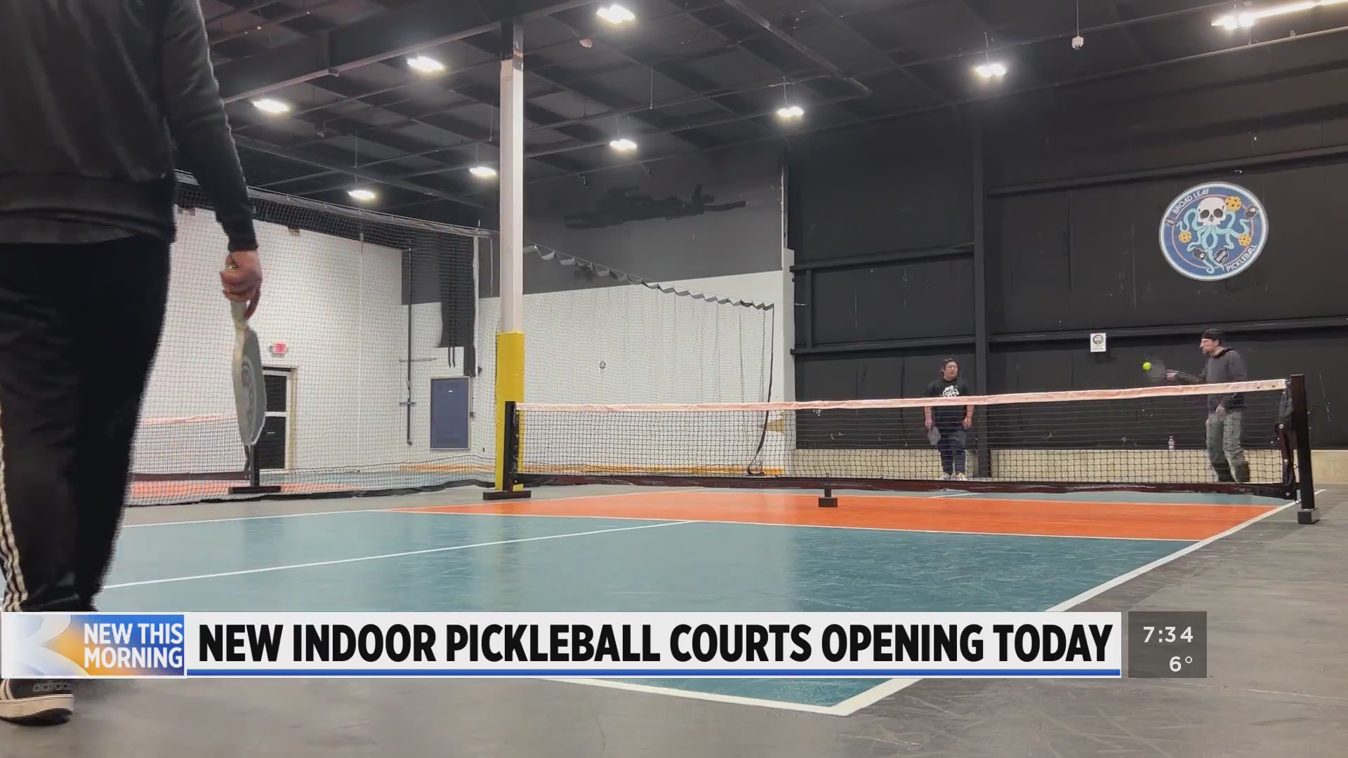 Kentwood brewery adds two new pickleball courts – WOODTV.com