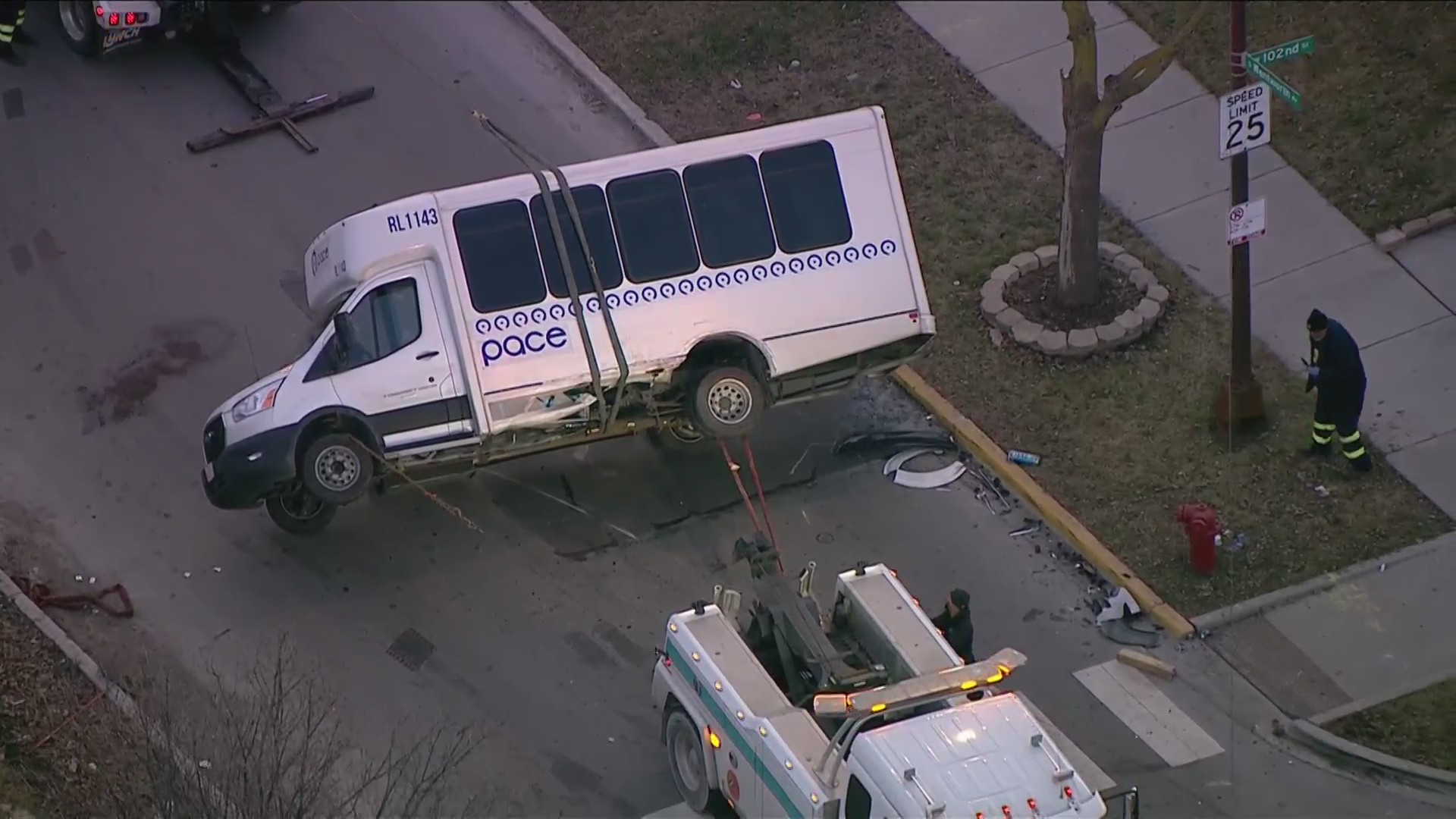 5 injured in crash involving Pace paratransit bus on Far South Side ...