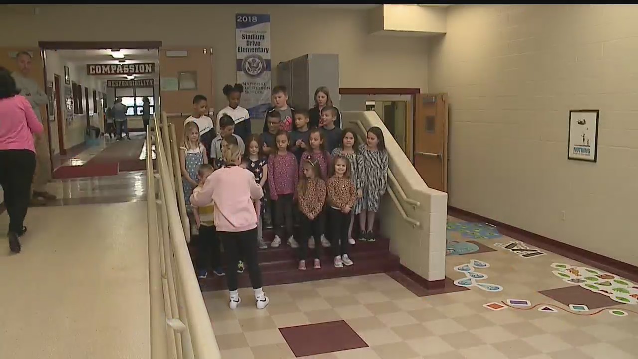 Stadium Drive Elementary School in Boardman has 8 sets of twins, 1 set ...