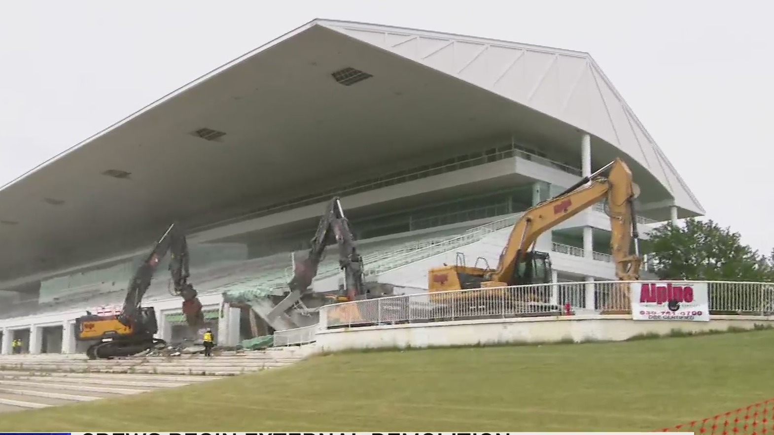 Bears begin the next phase of demolition at Arlington Park – WGN-TV