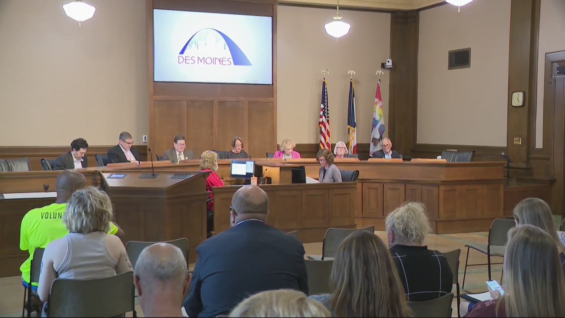 Des Moines city council takes steps to replace empty spaces with wide ...