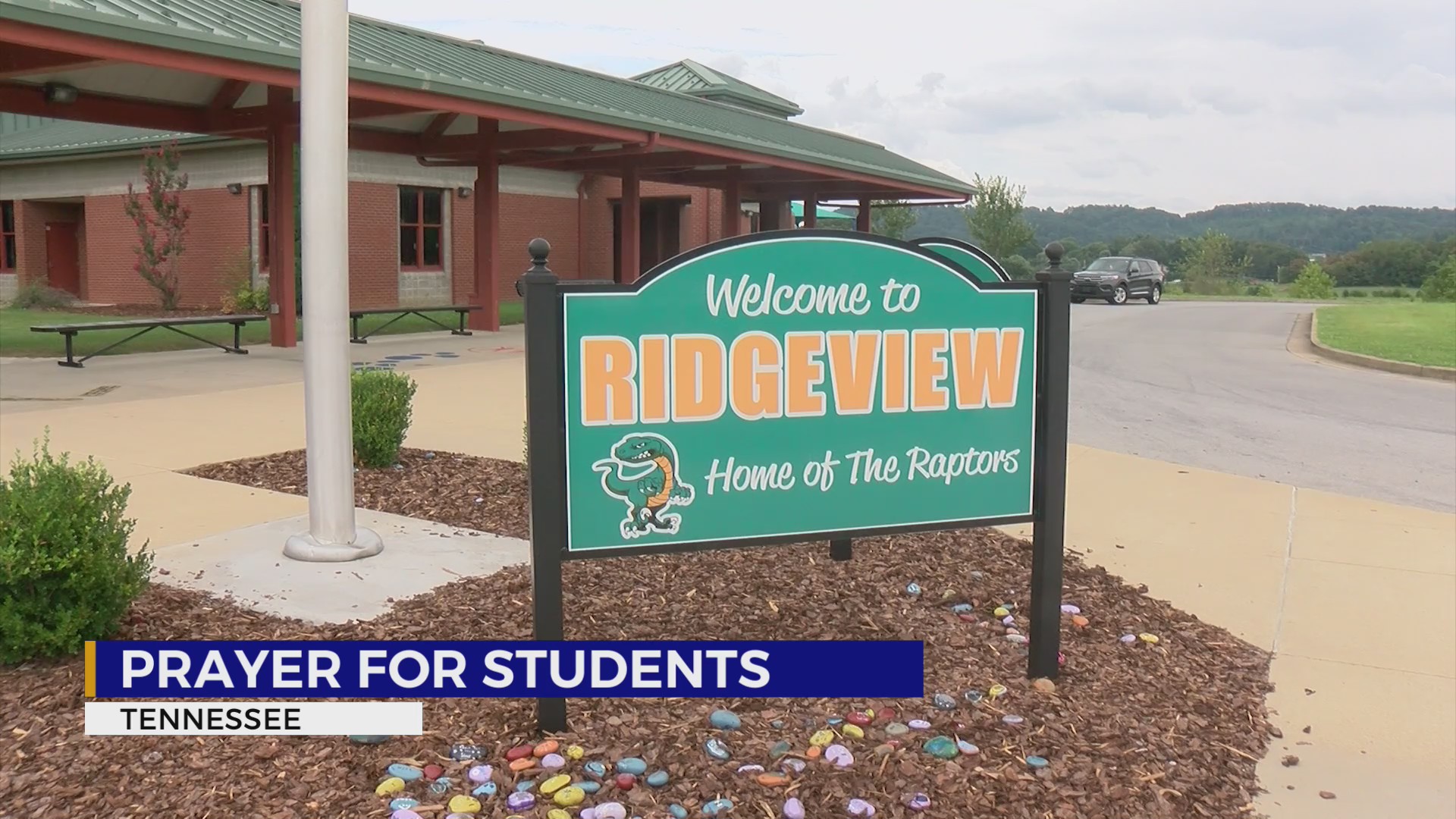 Ridgeview Elementary School community holds prayer over students – WJHL ...