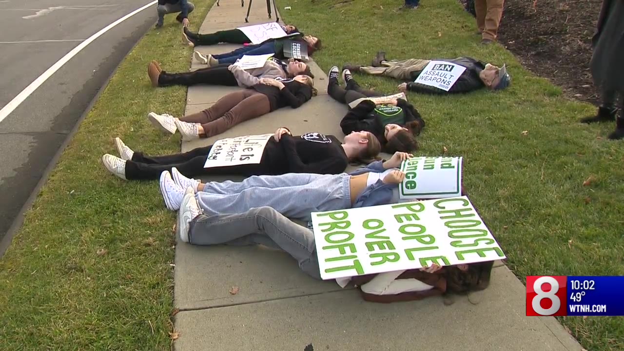 Newtown highschoolers protest National Shooting Sports Foundation ...
