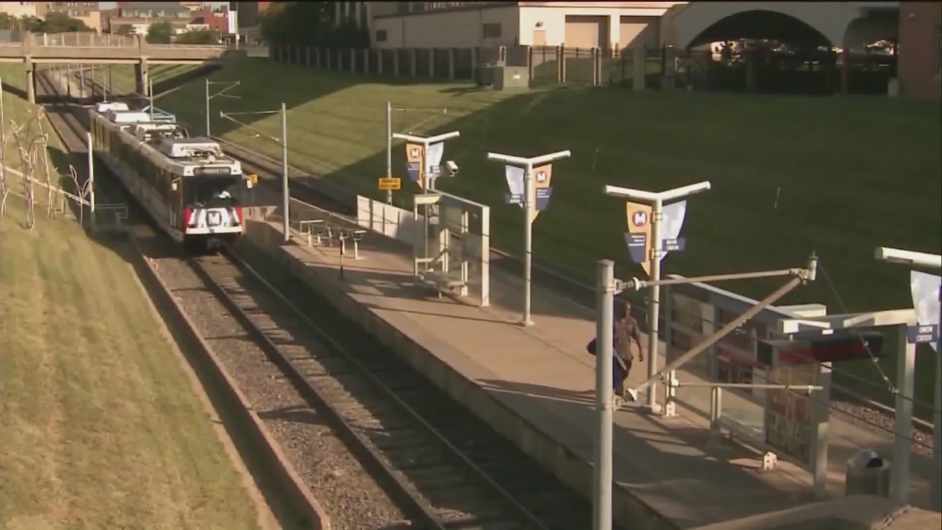 MetroLink hosting light rail system expansion open house today – FOX 2