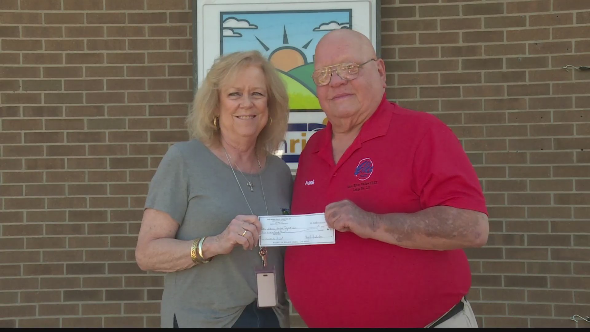 Martins Ferry Elks supports Wheeling Health Right with donation – WTRF