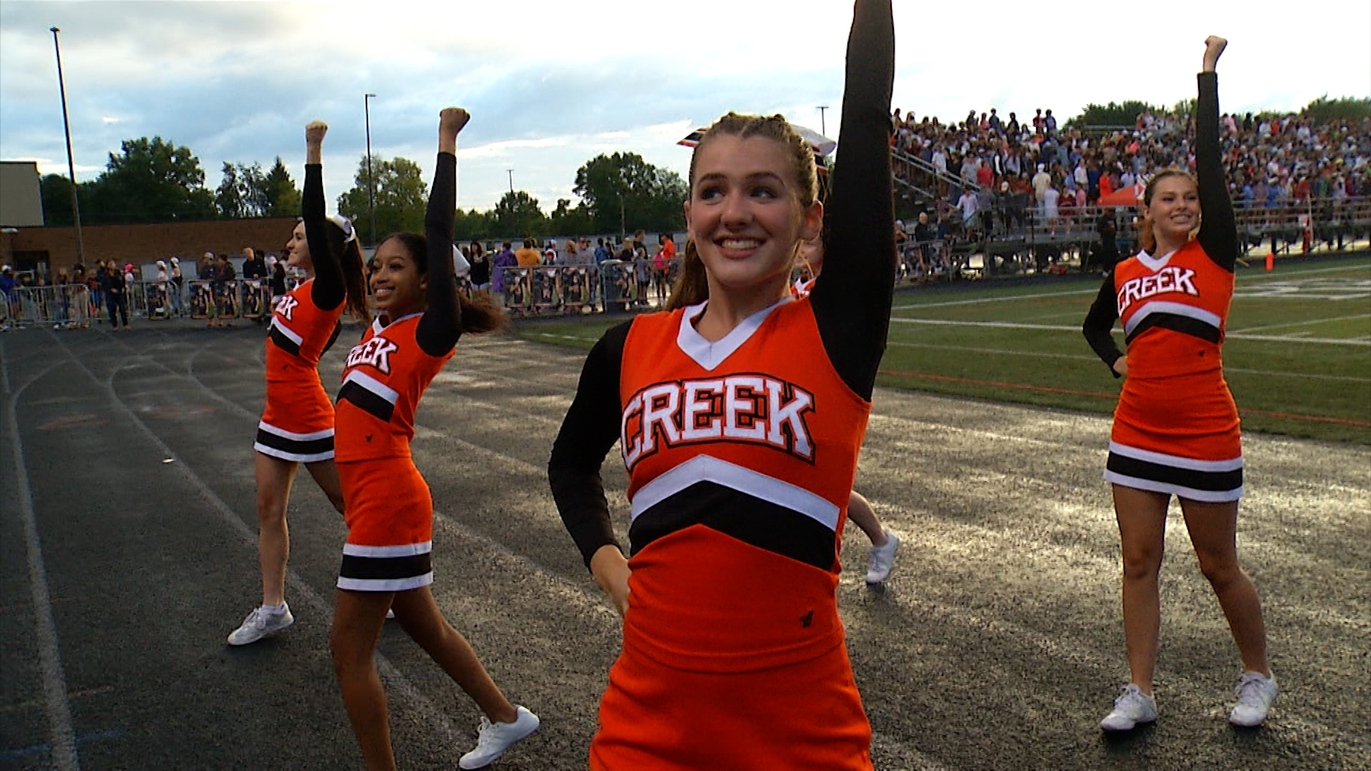 Op Football Cheerleaders of the Week 4: Beavercreek Beavers – WDTN.com