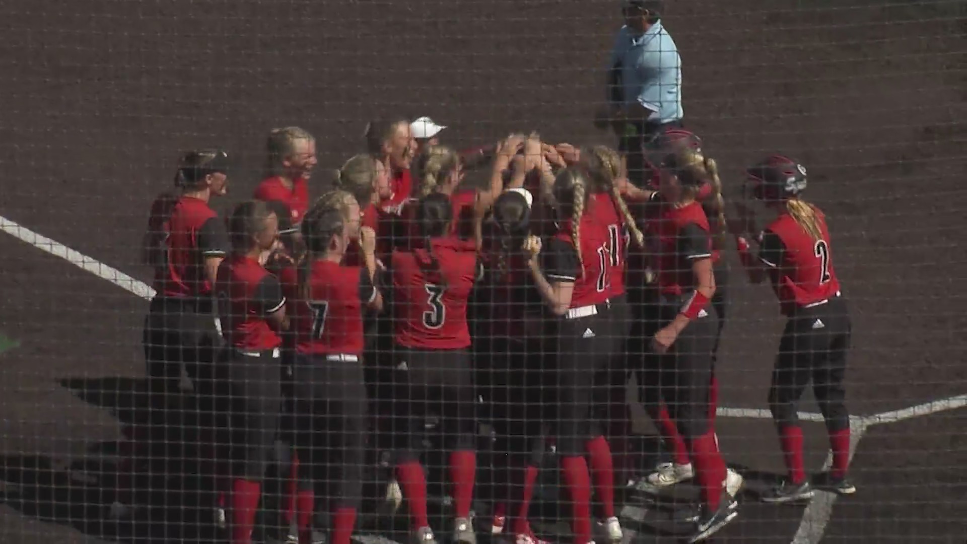 Central Cass wins fourth straight Class B softball title – KX NEWS