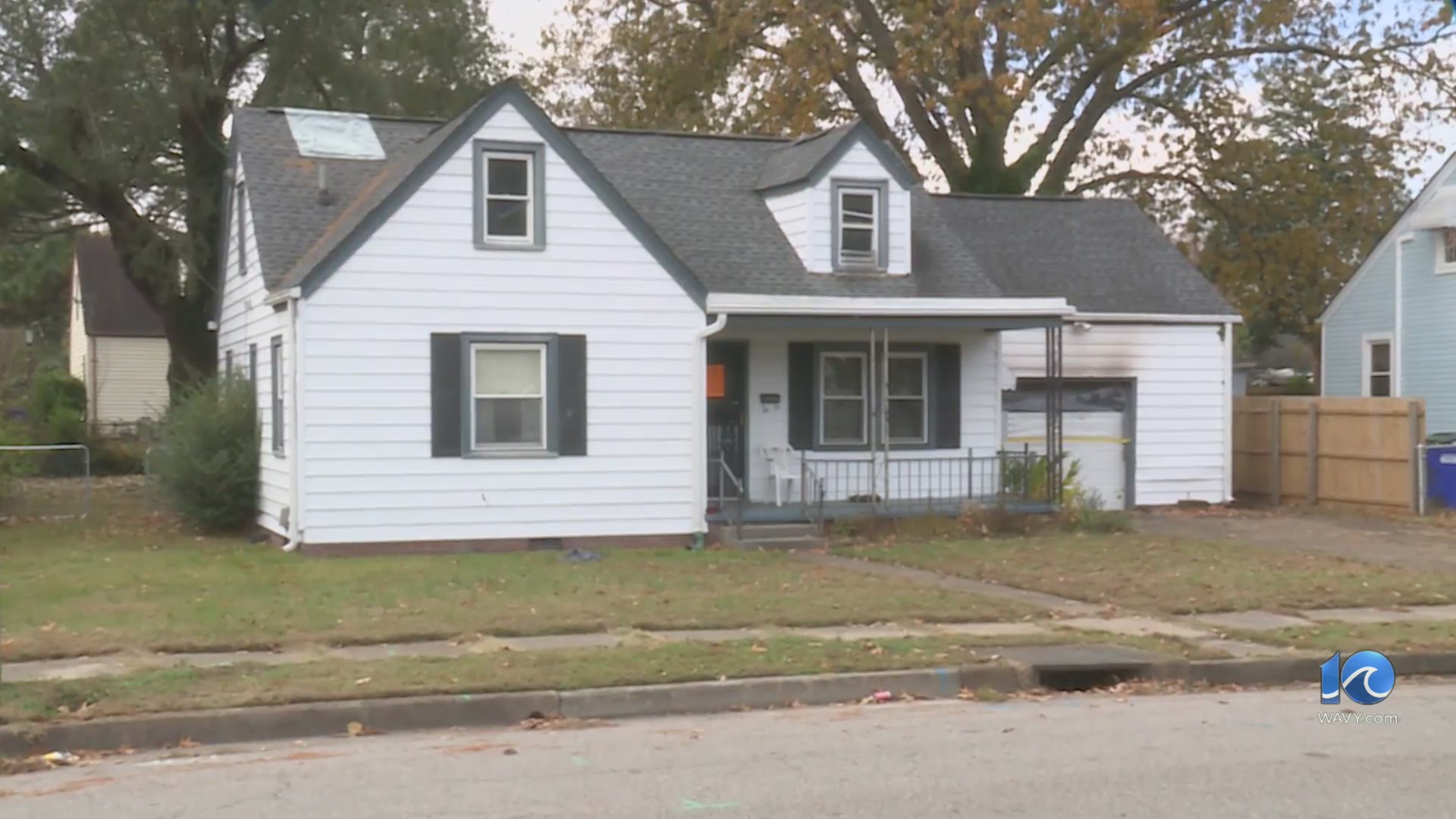 Neighbors help save Norfolk woman’s dogs from burning home – WSPA 7NEWS