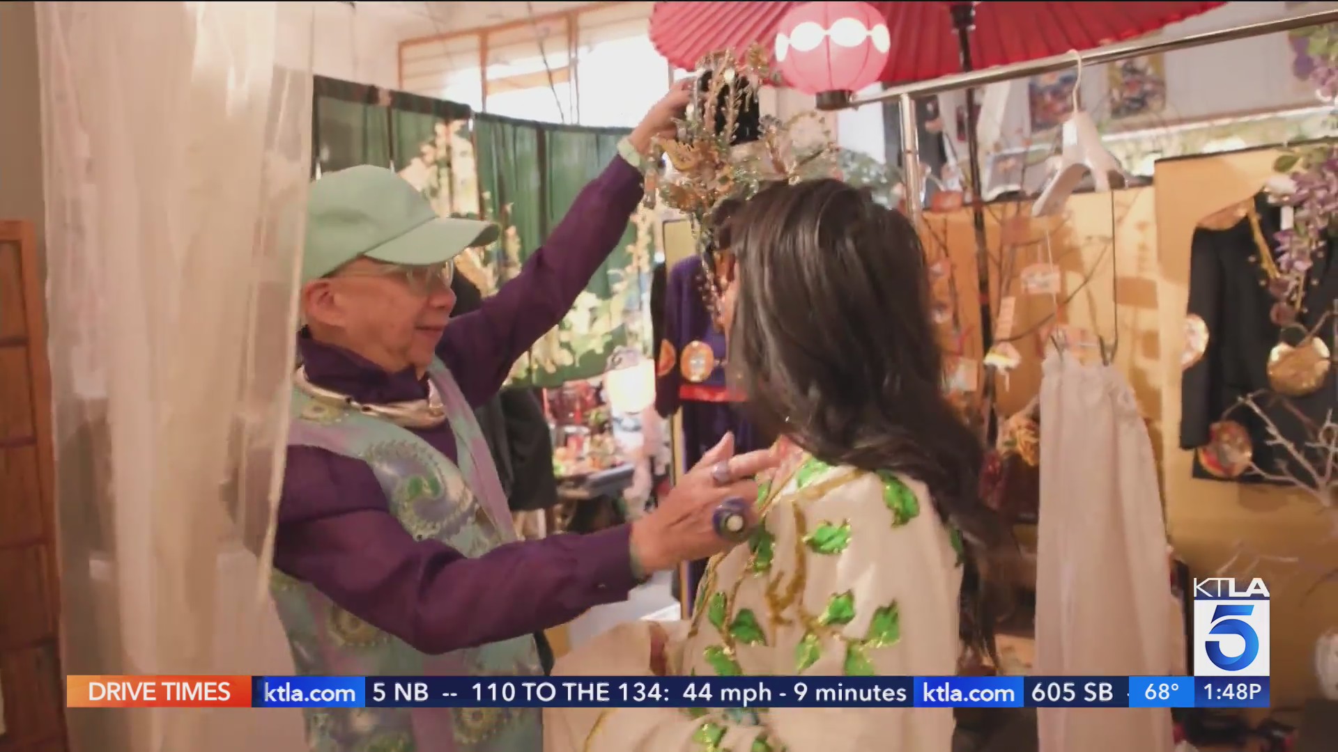 Ginger Chan tours Peter Lai’s personal museum of Asian artifacts – KTLA
