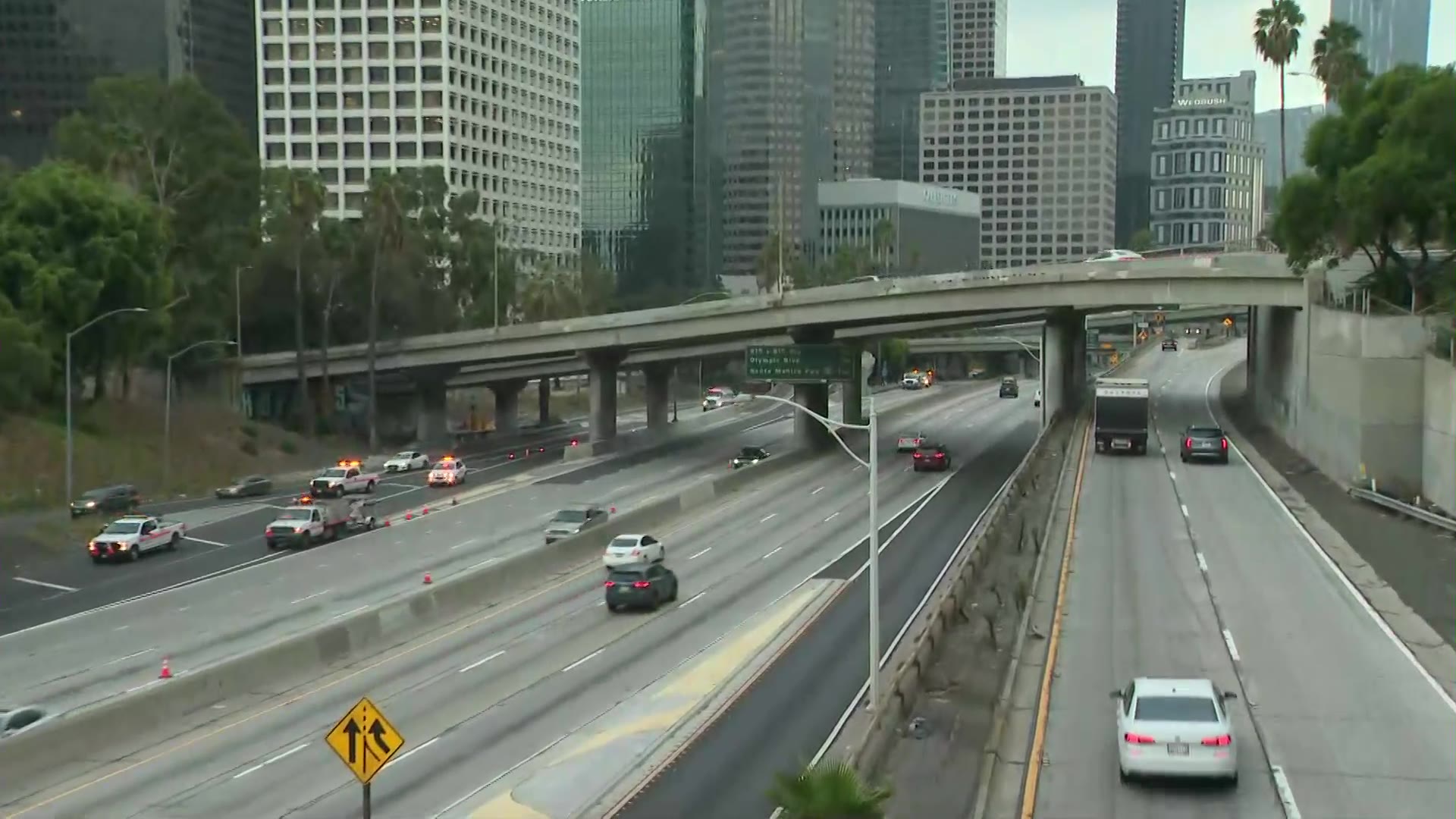 Lanes of 110 Fwy closed after pedestrian hit, killed – KTLA